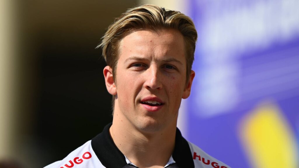 Red Bull : Liam Lawson à la place de Sergio Perez, c'est officiel ...